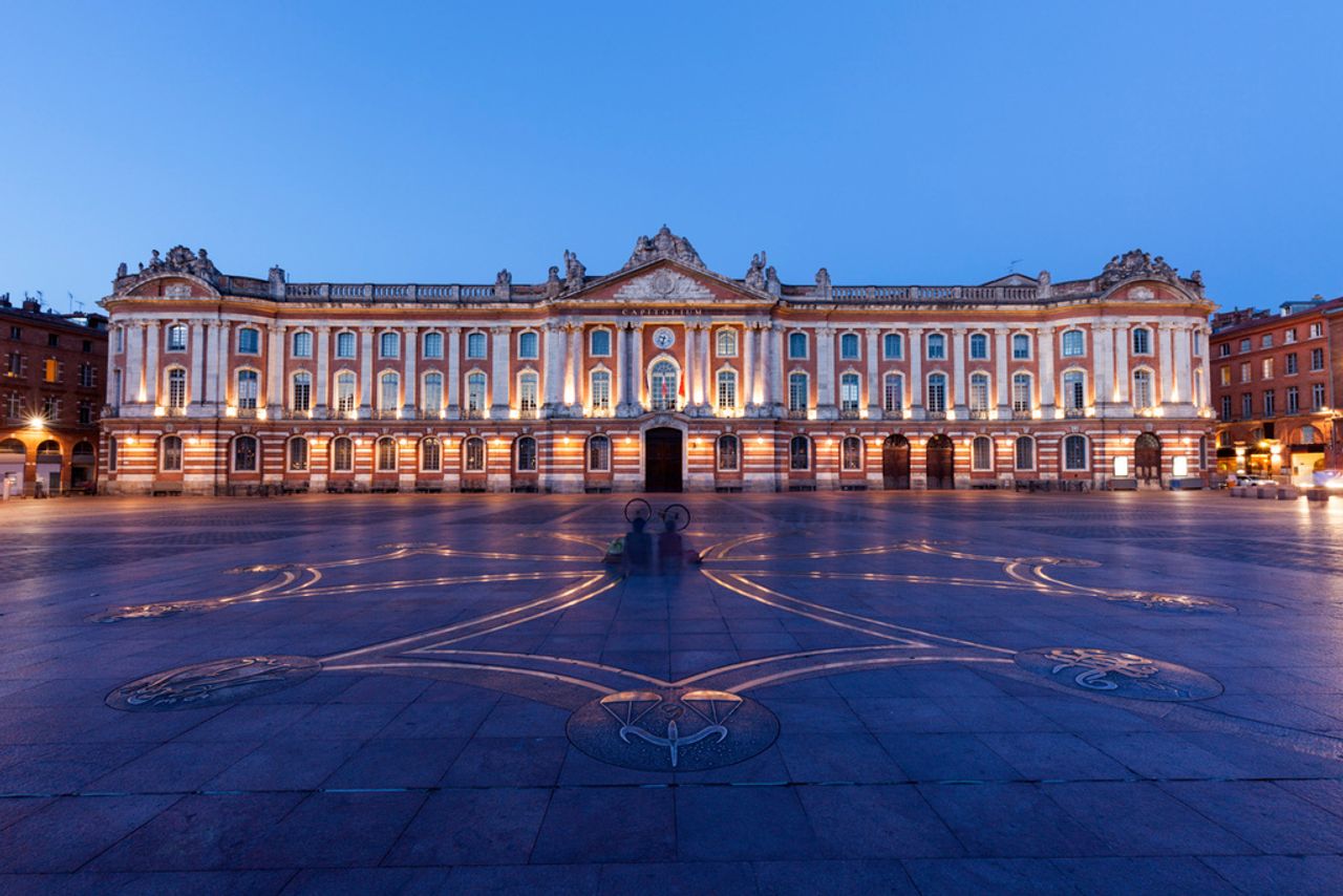 Place du Capitole - Tourisme Toulouse - ViaMichelin